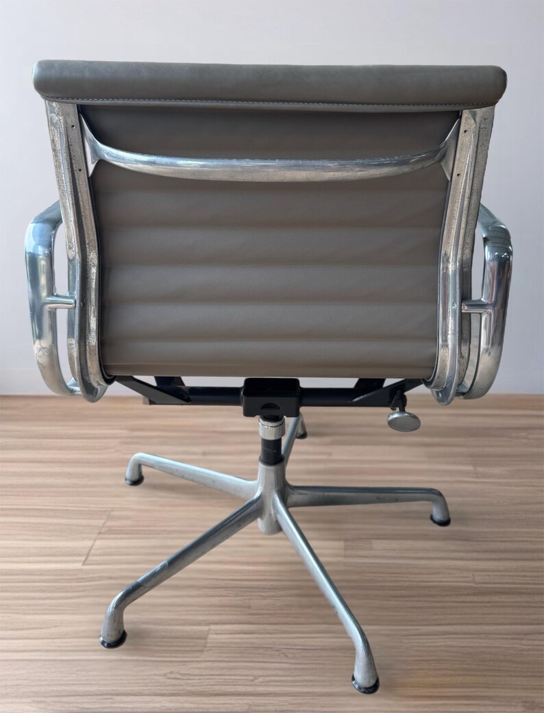 Eames Hermes Miller Executive Aluminum Management Desk Chairs - Rare ...