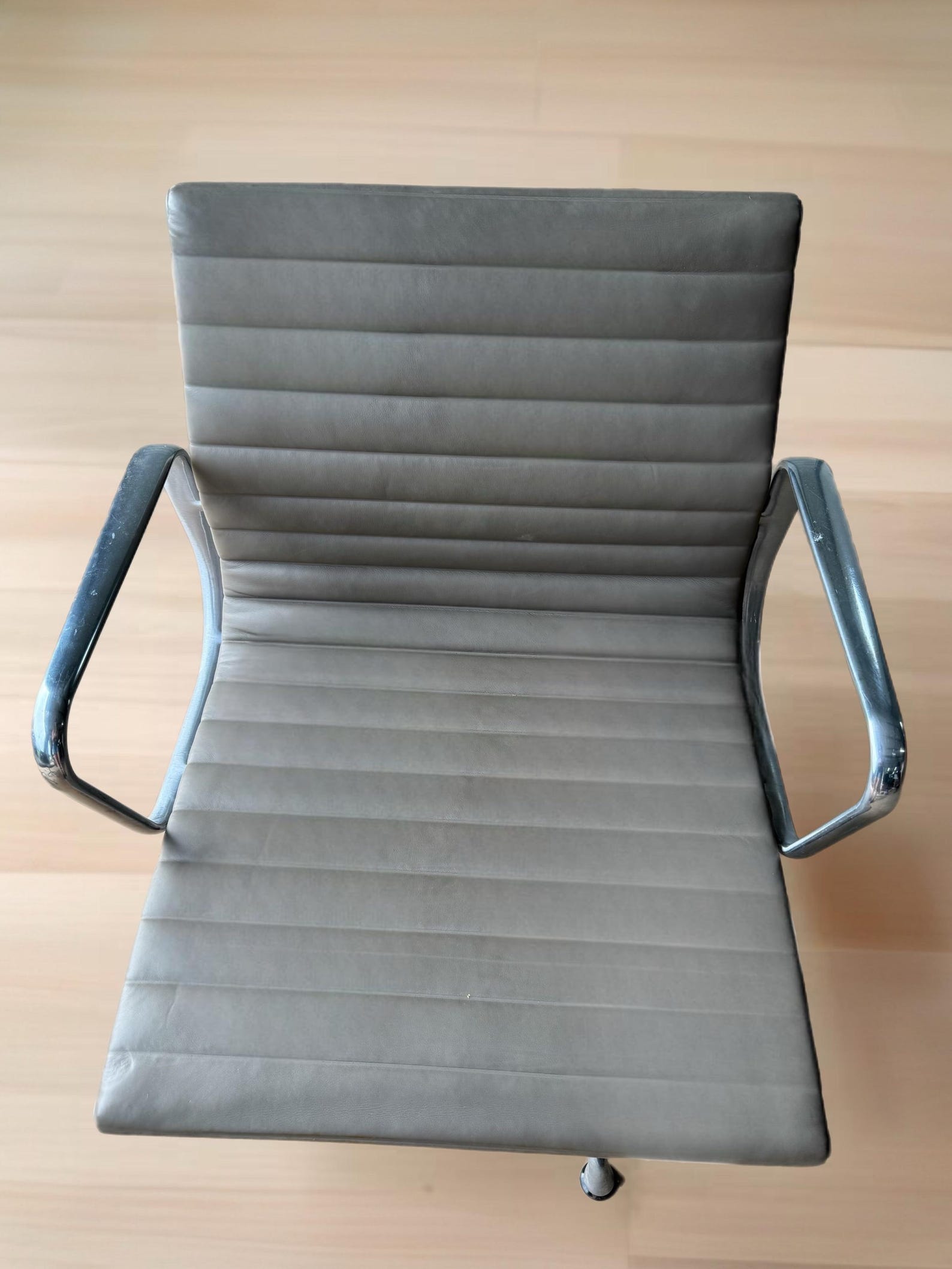 Eames Hermes Miller Executive Aluminum Management Desk Chairs - Rare ...