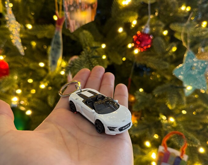 Audi R8 Keychain, White Audi R8 First Gen Keyring - Etsy