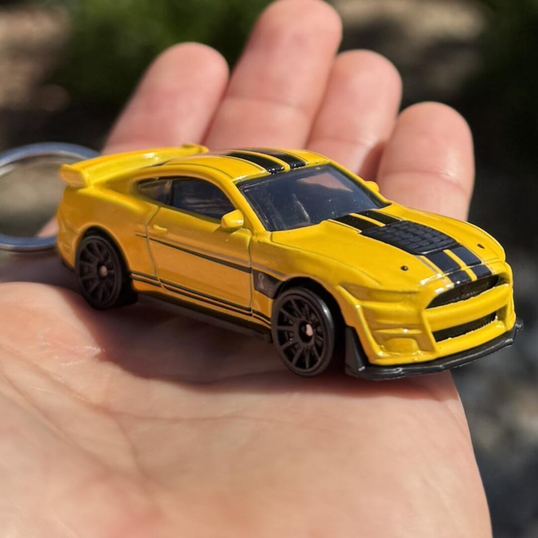Shelby GT500 Keychain, Yellow Ford Mustang Keyring, Mustang Accessories ...