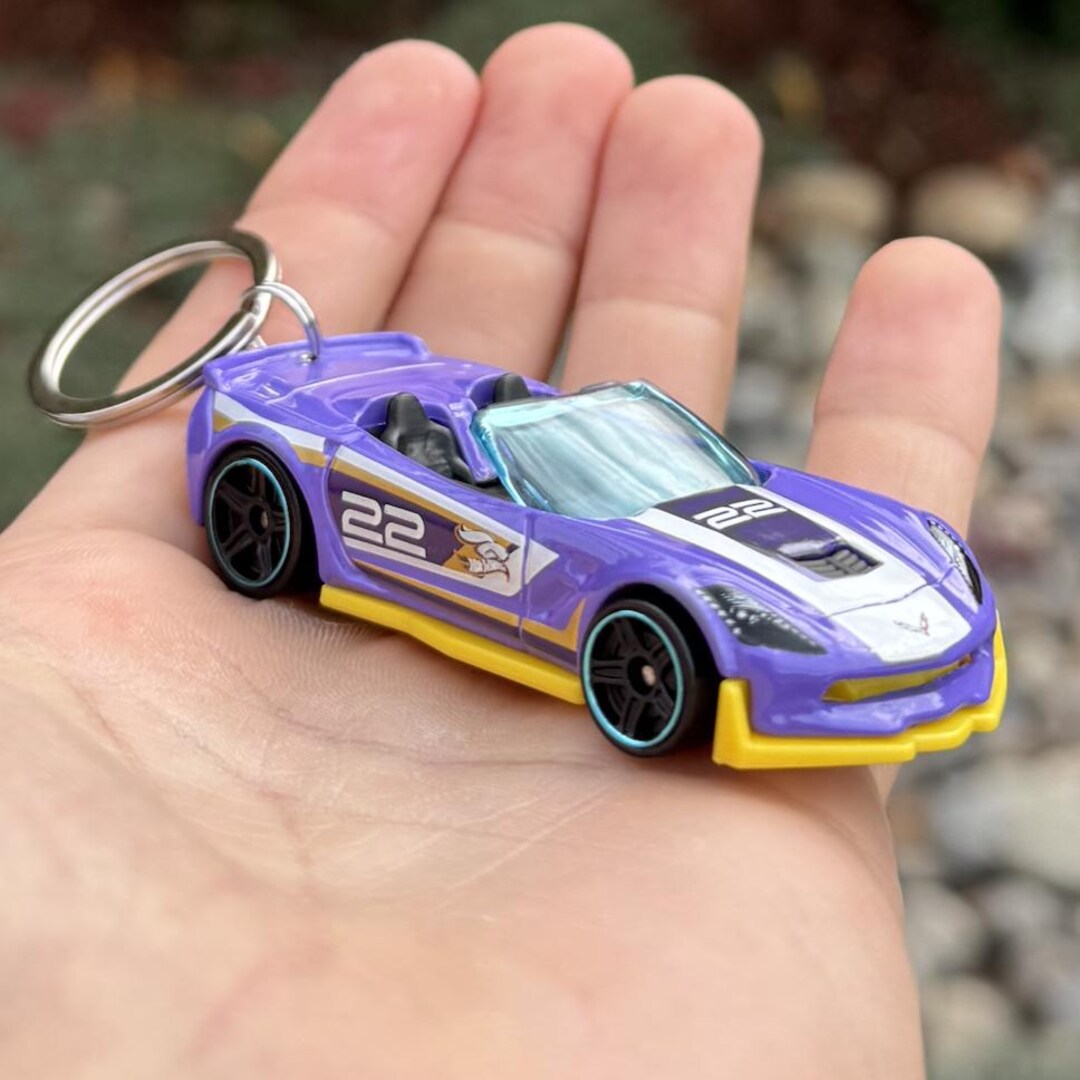 Purple Corvette C7 ZO6 Keychain, Collectible Car Keyring - Etsy