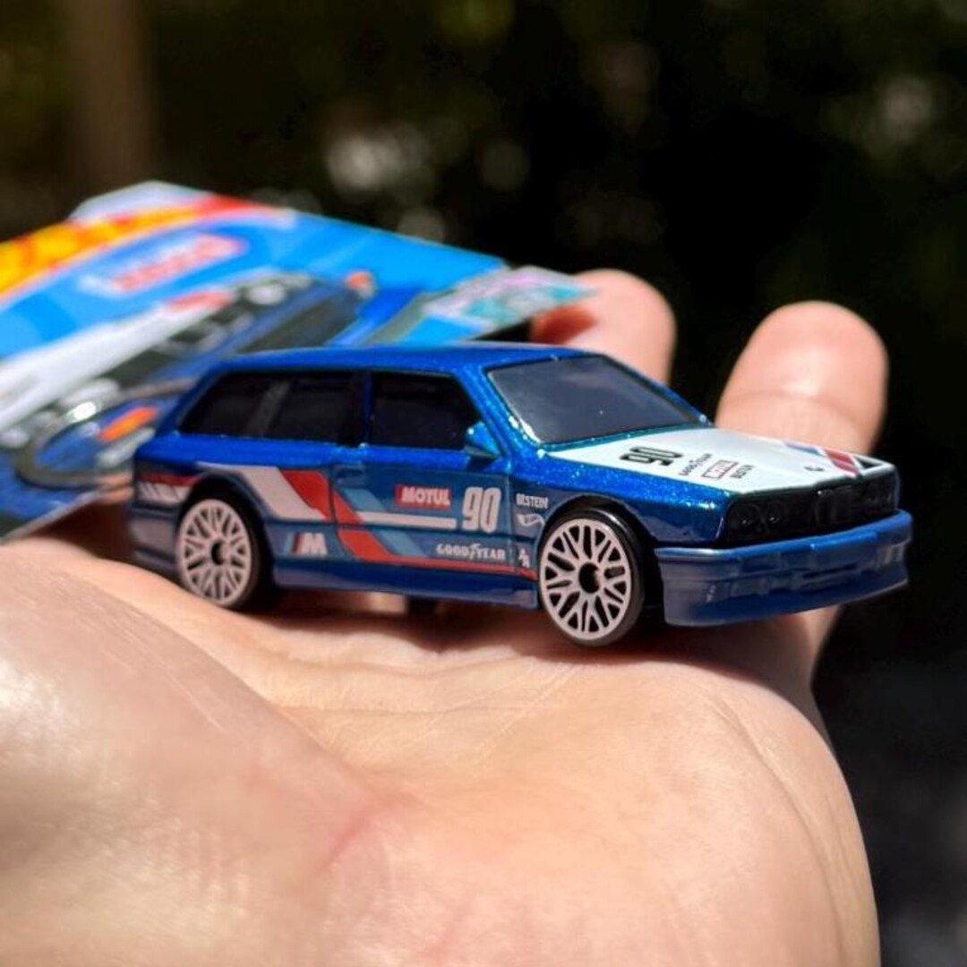 BMW M3 E30 Wagon Keychain, Blue Bimmer Keyring, Car Enthusiast Gift - Etsy