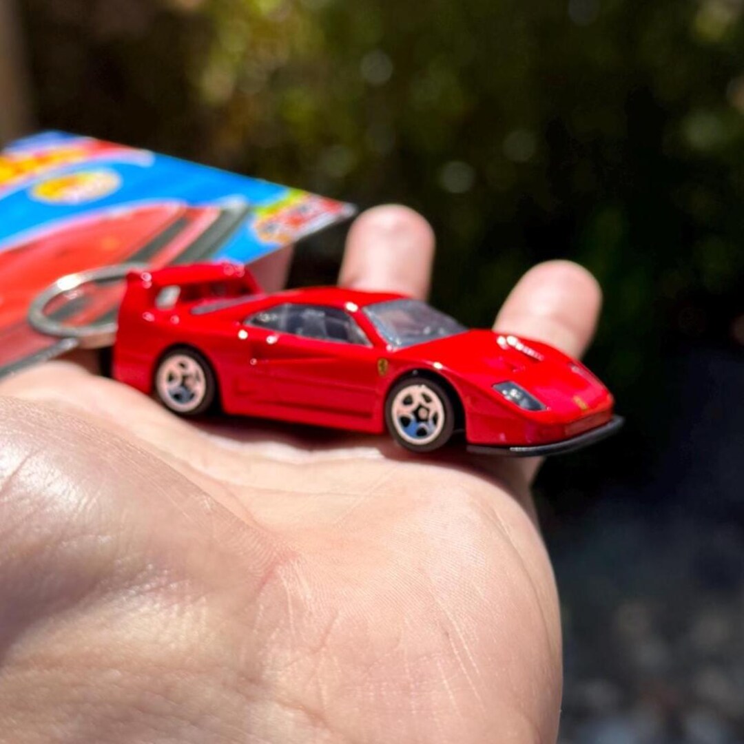 Ferrari F40 Keychain, Red 1980s Ferrari F40 Keyring, Ferrari 1990s Key ...