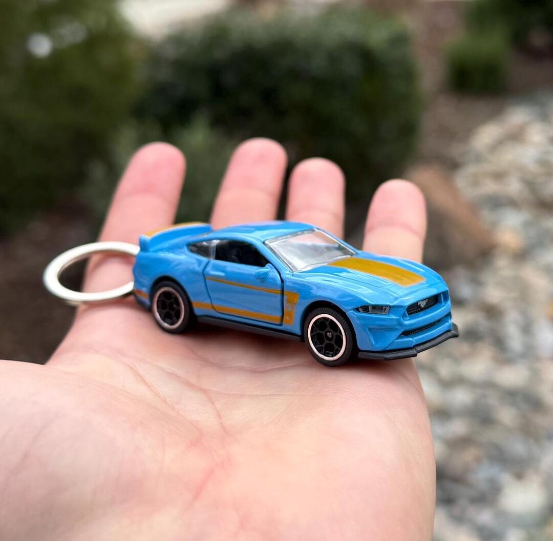 2025 Mustang Keychain, Baby Blue Ford Mustang Keyring, Mini Scale Car ...