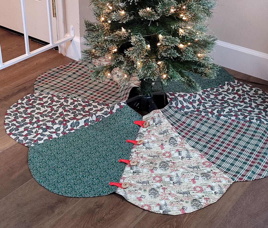 Handmade Rustic Scalloped Christmas Tree Skirt, Christmas Tree Skirt ...