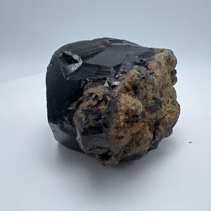 Melanite Garnet. Intense Luster and Geometry!! - Etsy