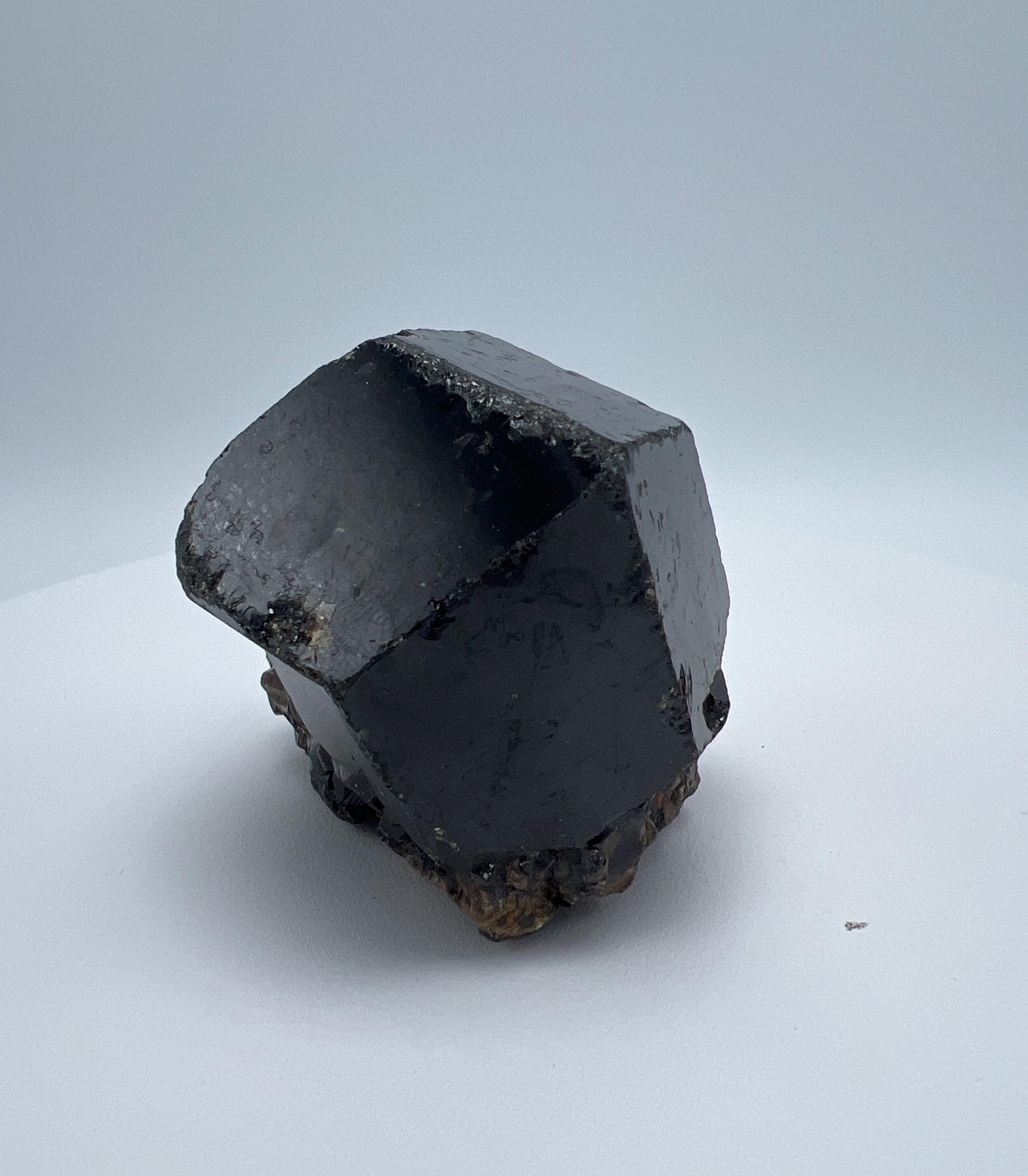 Melanite Garnet. Intense Luster and Geometry!! - Etsy