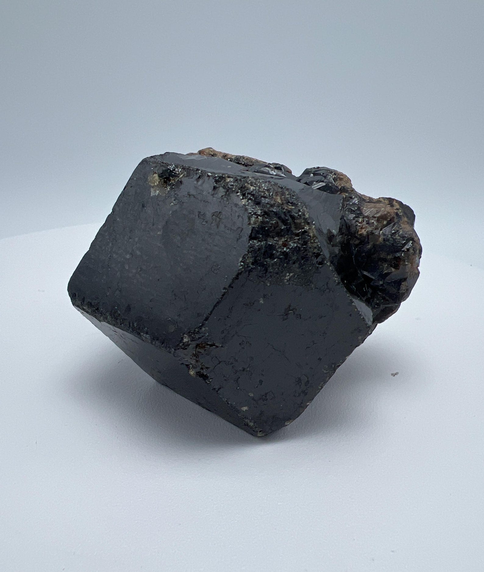 Melanite Garnet. Intense Luster and Geometry!! - Etsy