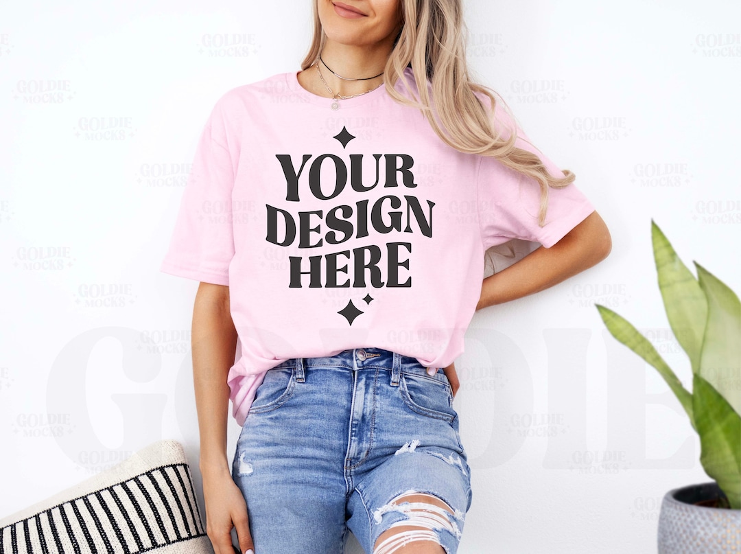 Gildan 64000 Light Pink Tshirt Mockup | G640 Light Pink T-shirt Mock-up ...
