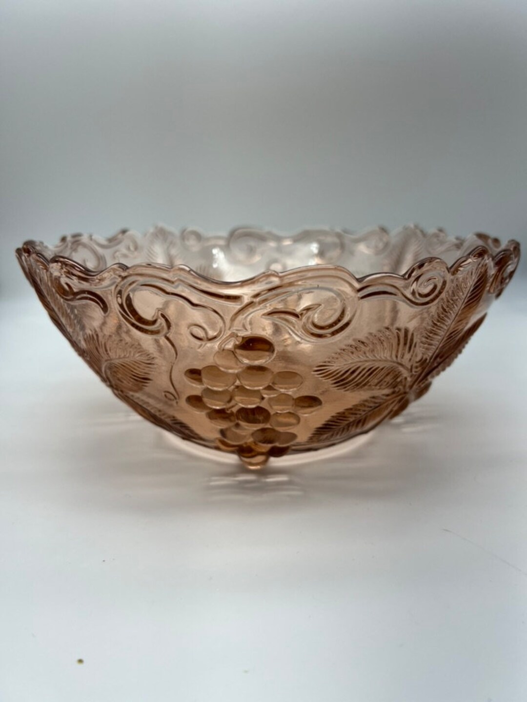 Vintage Pink Depression Glass Bowl Grapes and Ferns - Etsy