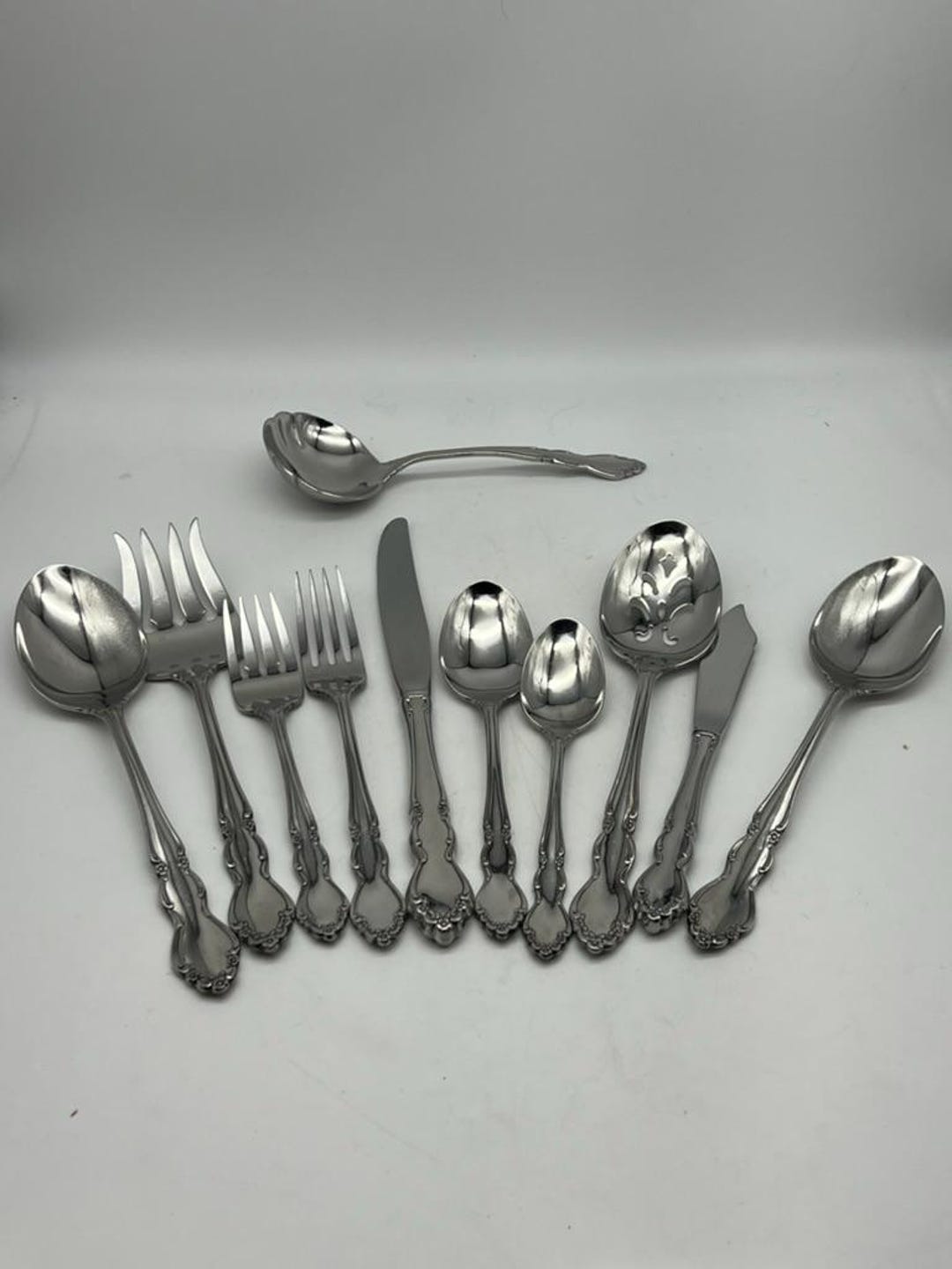 Vintage Oneida Stainless Steel Heirloom Dover Flatware Service for 12 6 ...