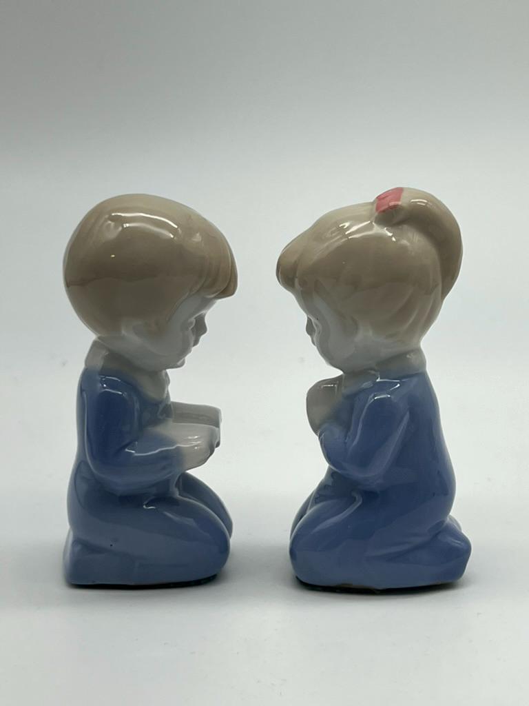 Vintage Praying Children Figurines - Etsy