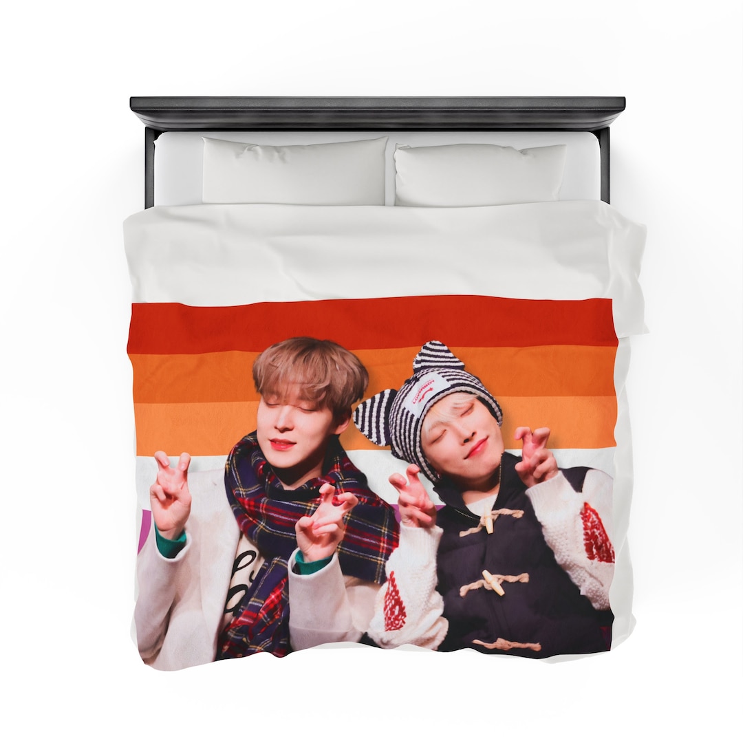 ATEEZ Yunho Hongjoong Lesbian Plush Blanket, ATEEZ Kpop Blanket, Ateez ...