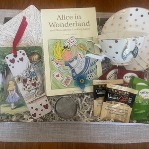 Alice in Wonderland Inspired Book Box - Gift Set - Fiction Bookish ...