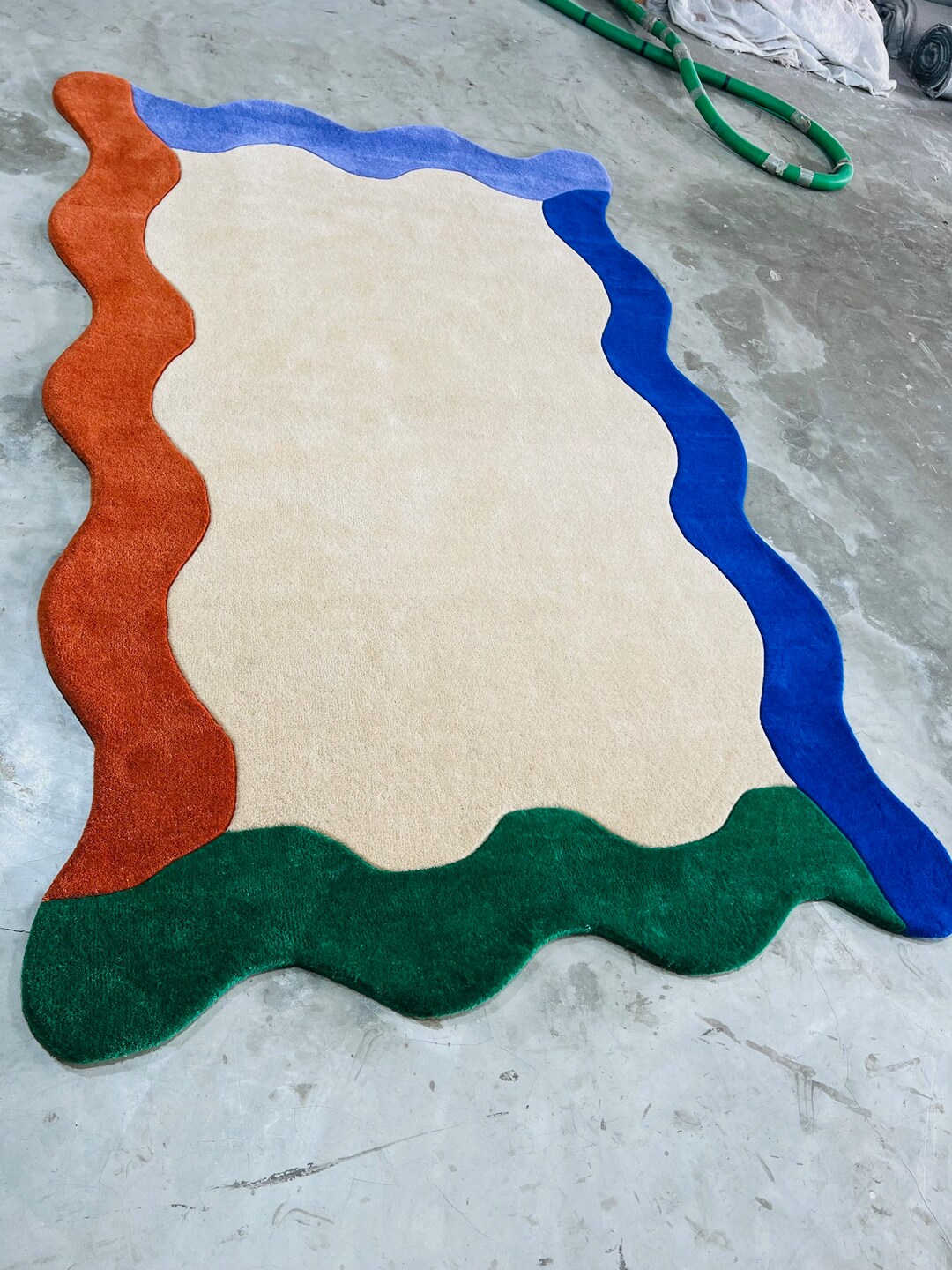 Irregular Shaped Throw Rug Illusion Pattern Hand-tufted 100% Wool ...