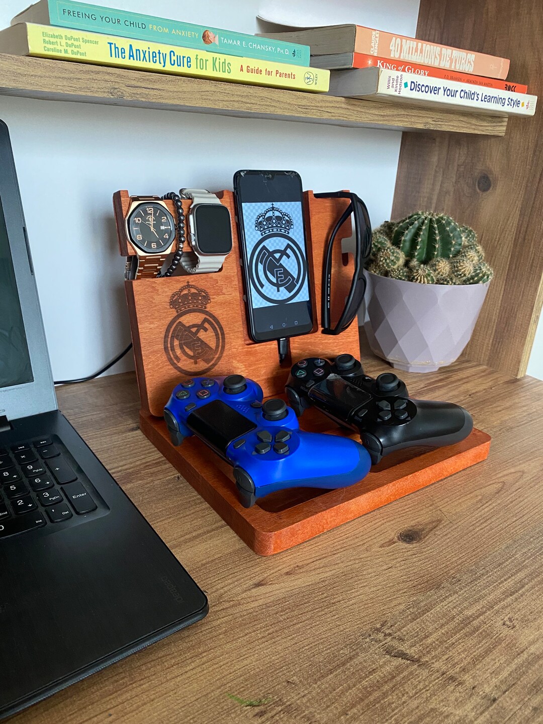 Personalized PS5 Xbox Controller and Headphone Stand, Wooden Docking ...