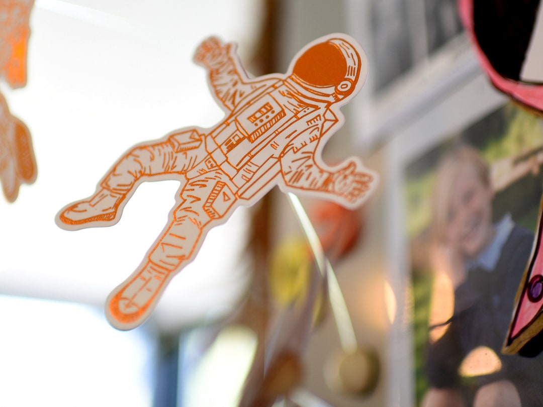 Space Theme Astronaut Magnets | Wall Art, Fridge Magnet, Fridge Art ...