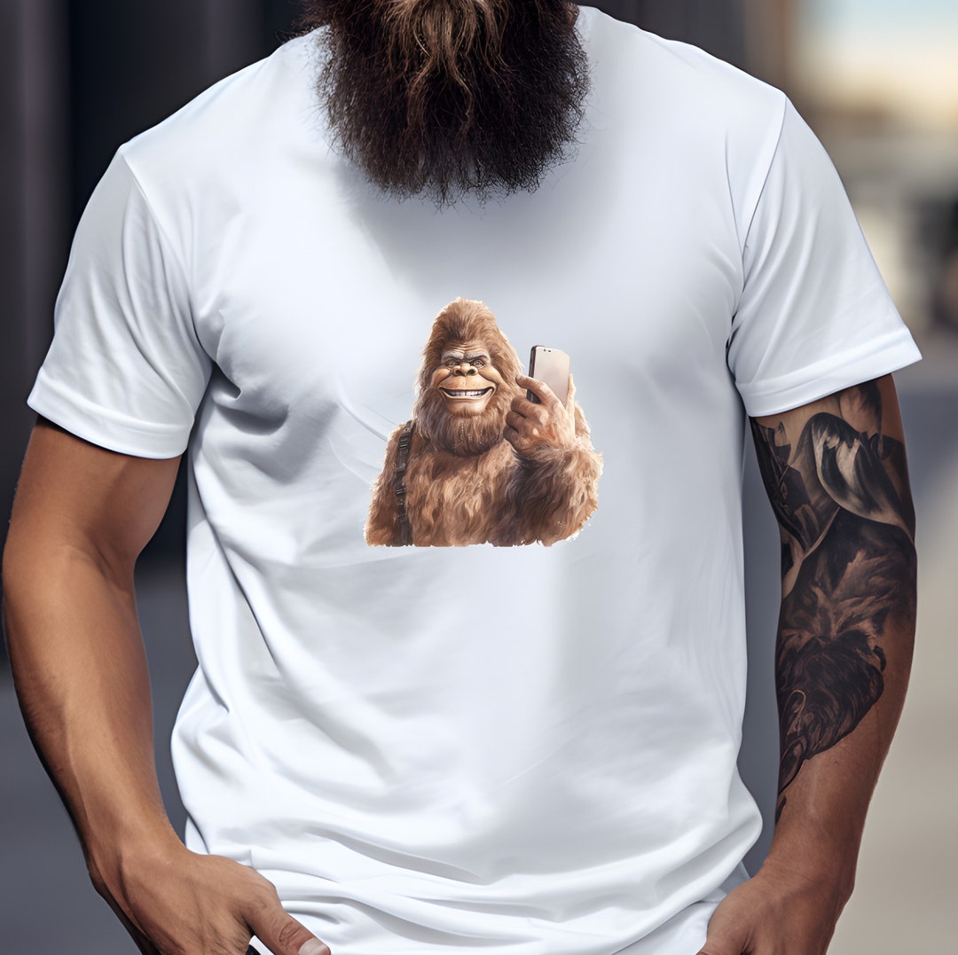 Bigfoot Selfie Tshirt, Men's Cool Bigfoot, Sasquatch Tee, Funny T-shirt ...
