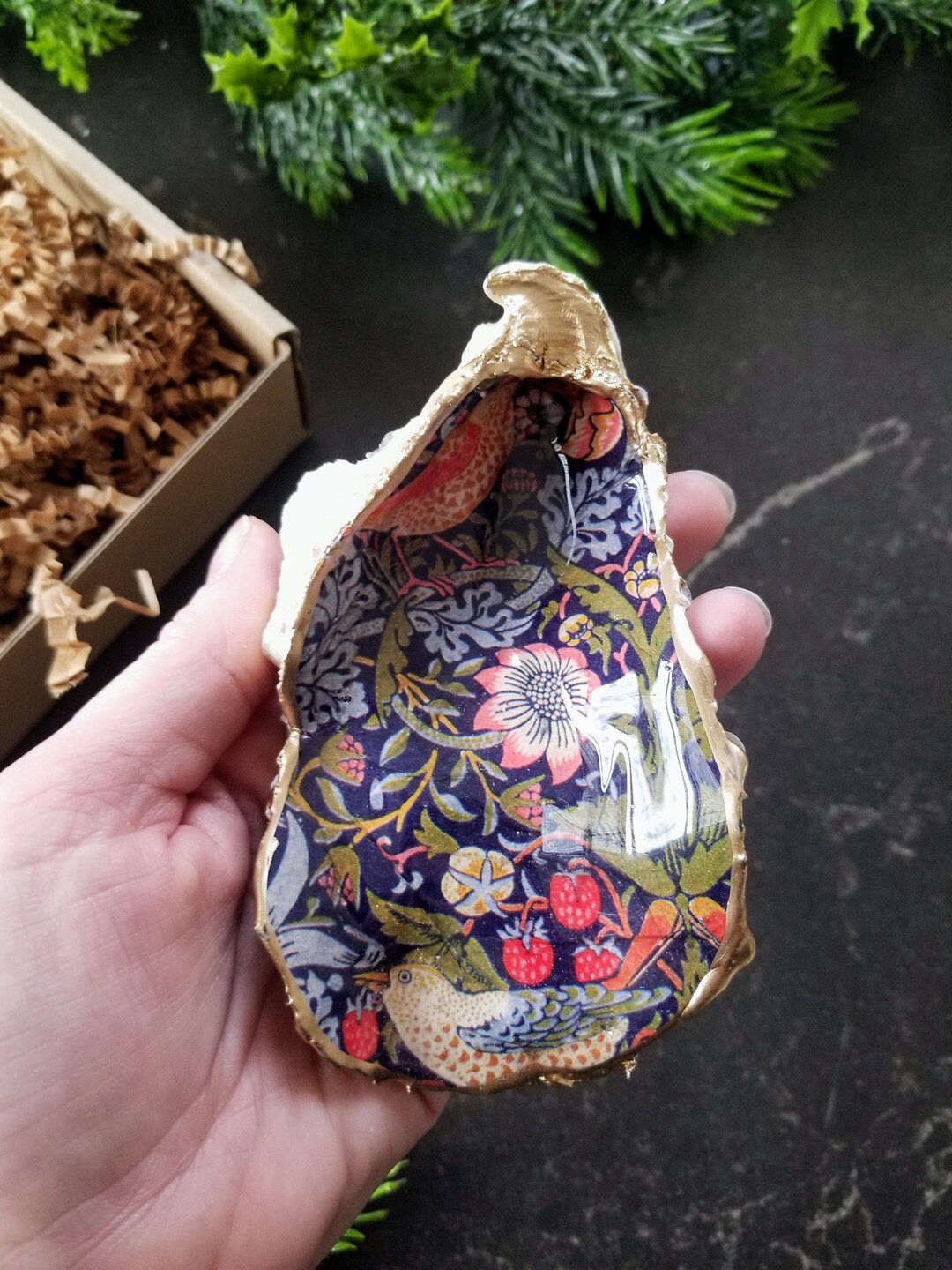 Large William Morris Strawberry Thief Pattern Oyster Shell Ring ...