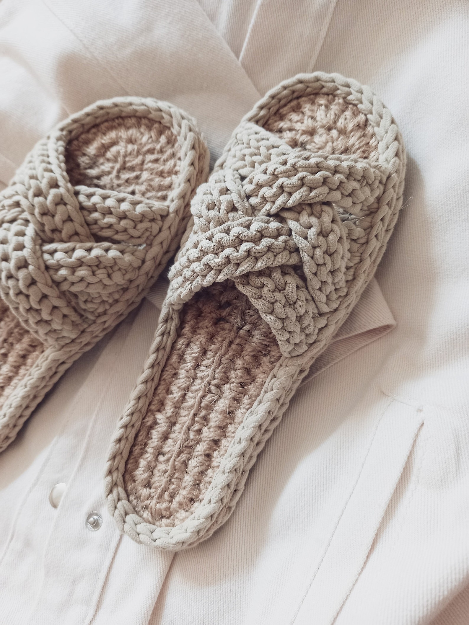 Handmade Cotton Flip-flops | Natural Jute Insole Rubber Sole | Stylish ...