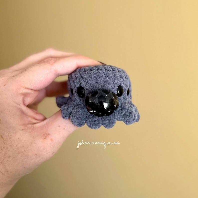 CROCHET PATTERN - Spider Stress Ball | No Sew | Amigurumi Crochet ...