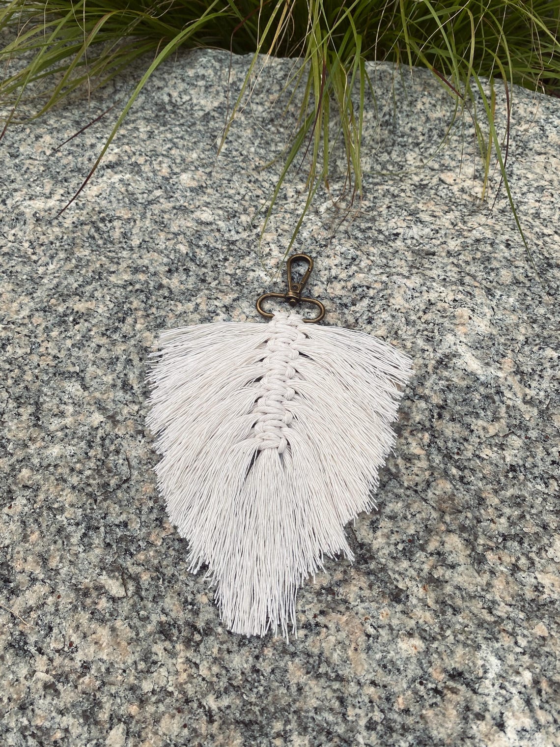 Boho Keychain, Macramé Feathered Keychain, Cotton Macramé Art, - Etsy