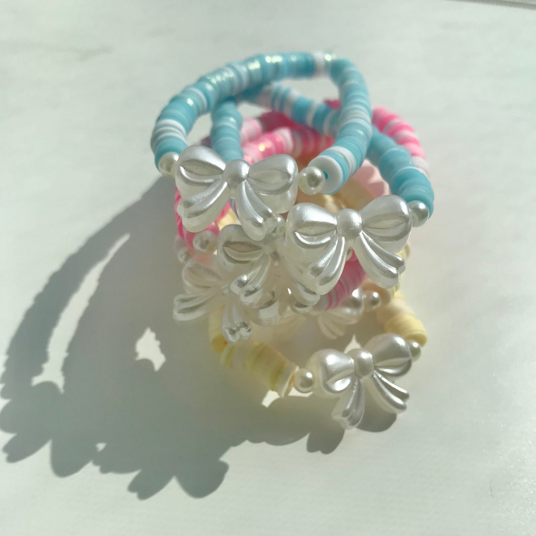 Preppy Bow Bracelet | Coquette Bow Bracelet | Clay Bead Bracelet - Etsy