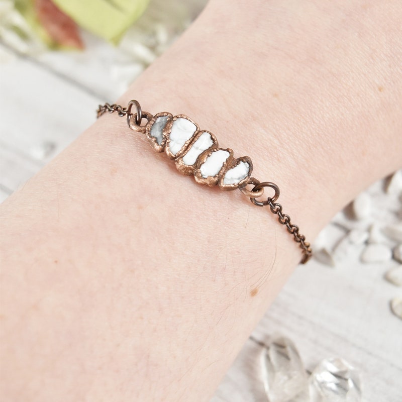 Howlite Crystal - Etsy