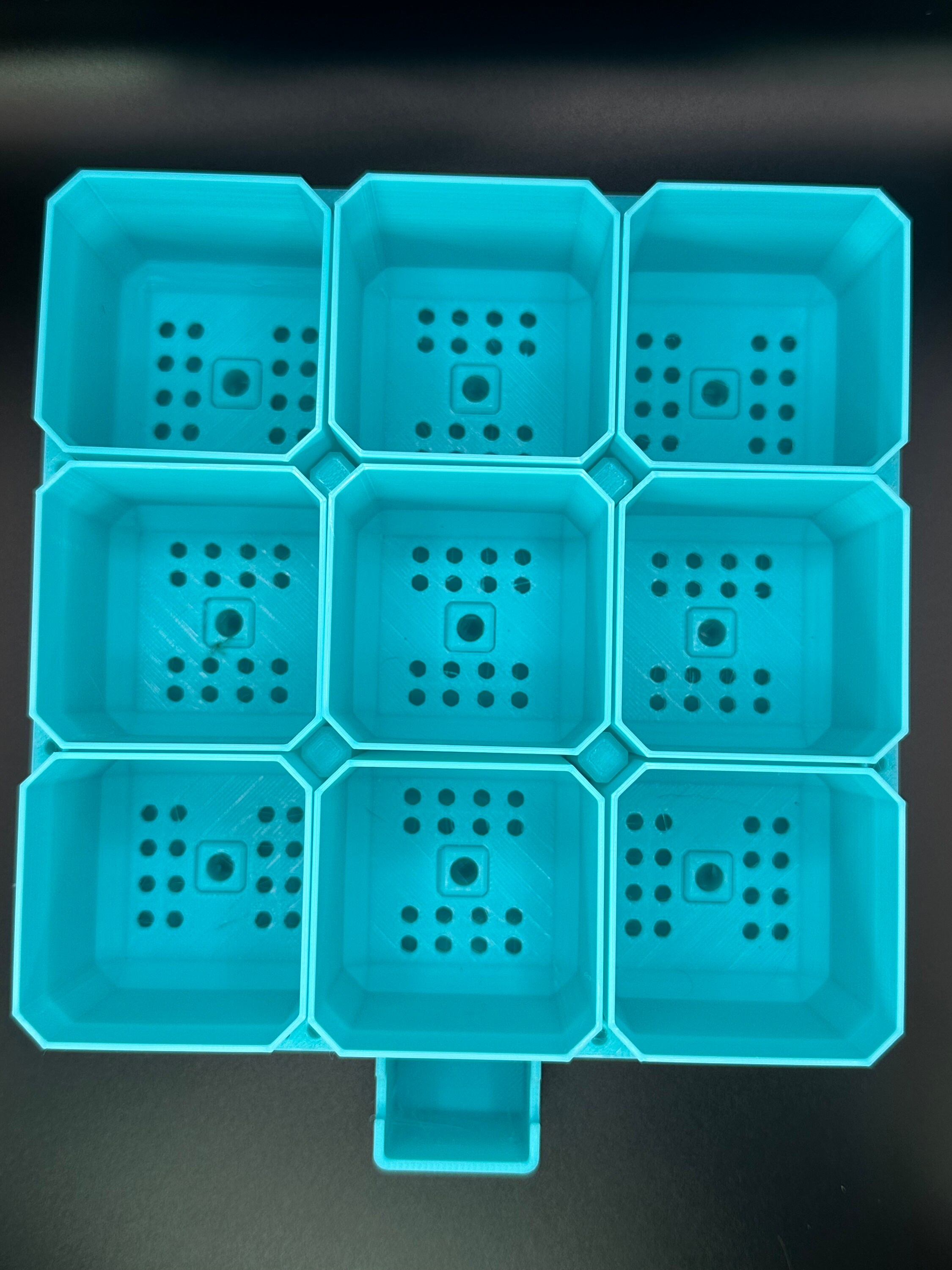 3D Printed Reusable Seedling Containers With Drip Tray, Indoor Planter ...