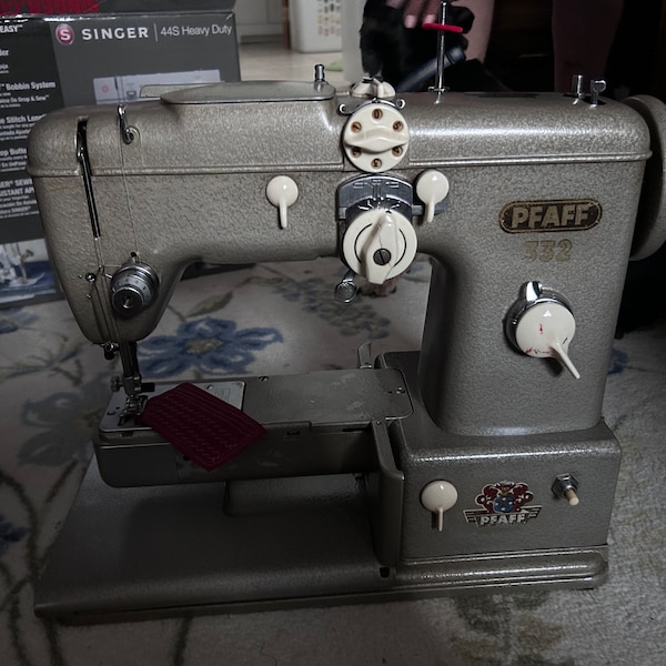 Pfaff Sewing Machine - Etsy Canada