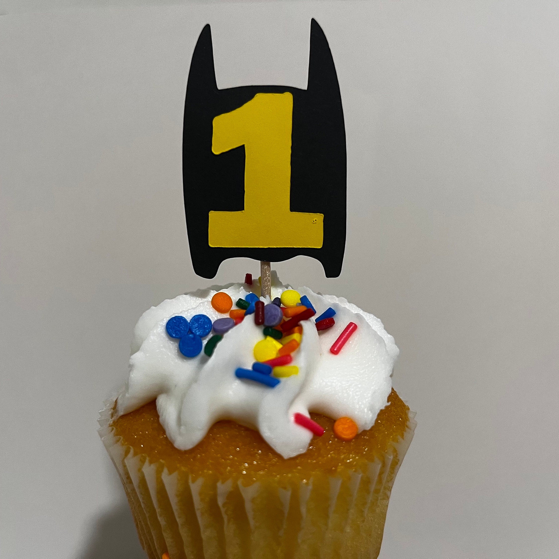 Batman Cupcake Toppers - Etsy