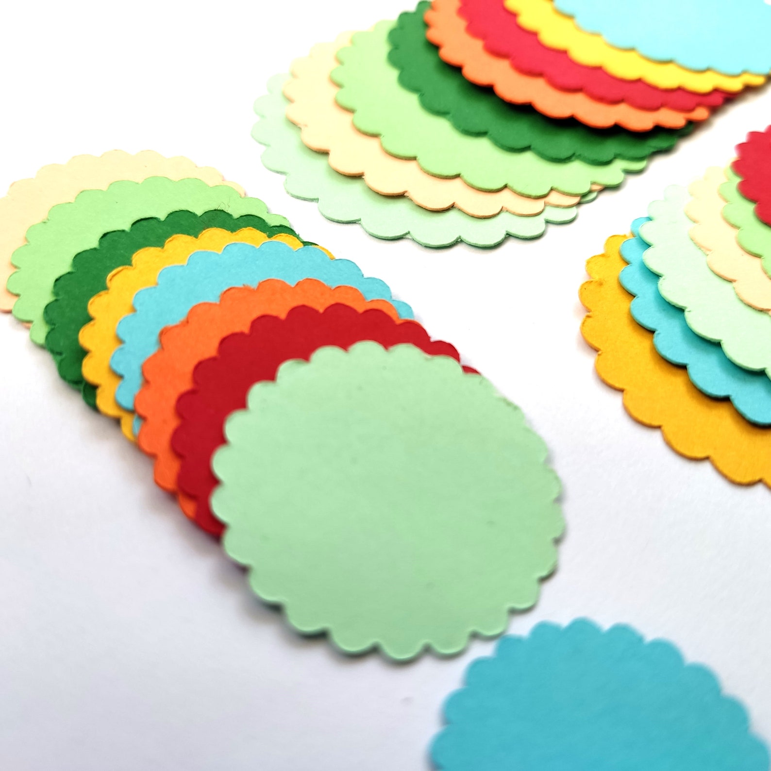 Cardstock Scallop Circles | Sizes From 1,5cm to 4,5cm | Cardstock ...