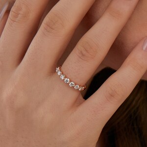 Floating Bubble Wedding Band Women / Single Prong Set Full - Etsy