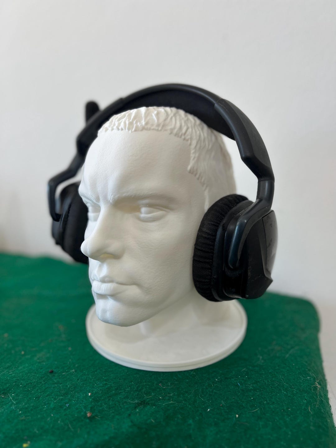 Eminem Headset Stand | Rapper Headphone Holder | Eminem Bust Headphone ...