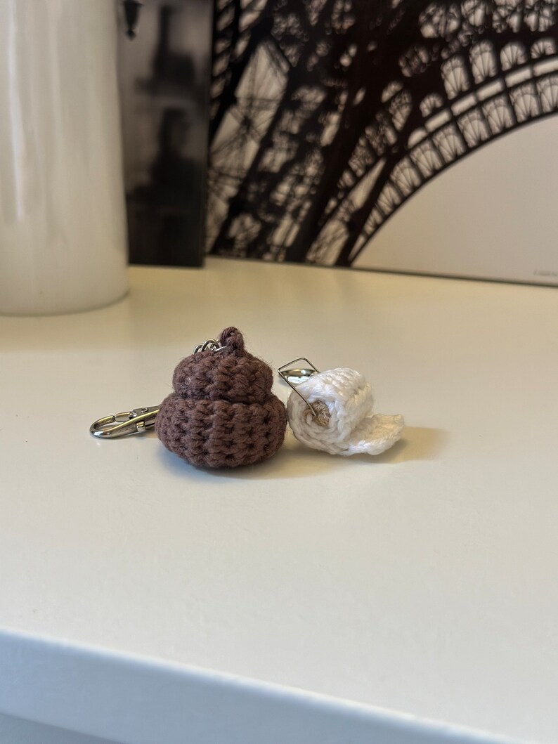 Crochet Poopy and Toilet Paper Roll Keychains, Amigurumi Cute Poop ...