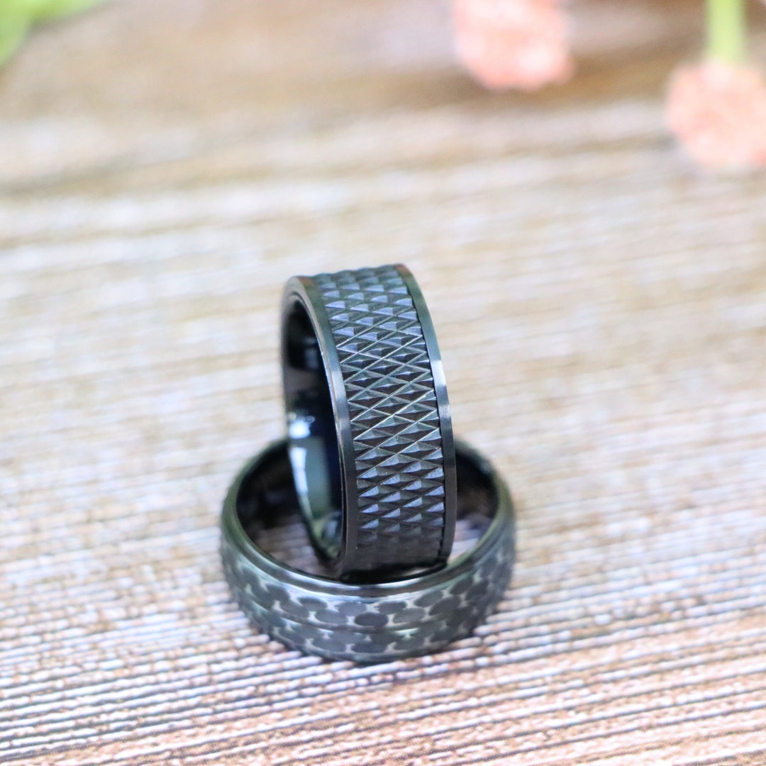 Hammered Black Tungsten Band, Pipe Cut Leopard Footprint Pattern Ring ...