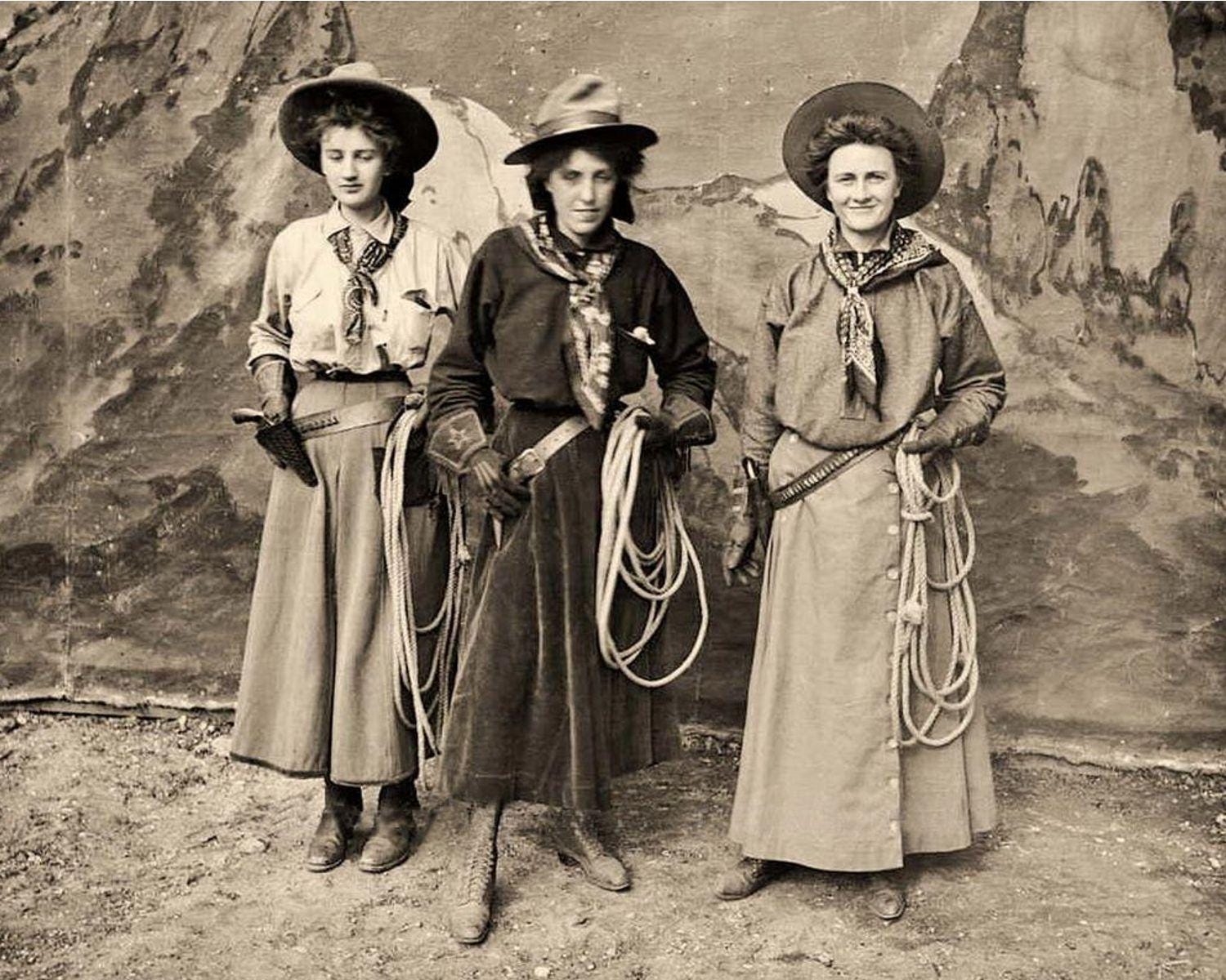 3 Rodeo Cowgirls 8 X 10 1800s Photo Old West Style Rodeo 1930s Vintage ...