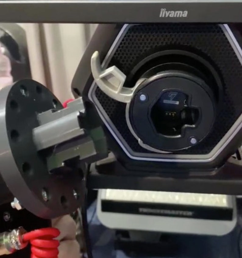 3D File Thrustmaster New Quick Release Adapter T818 (T 818) (version V2 ...