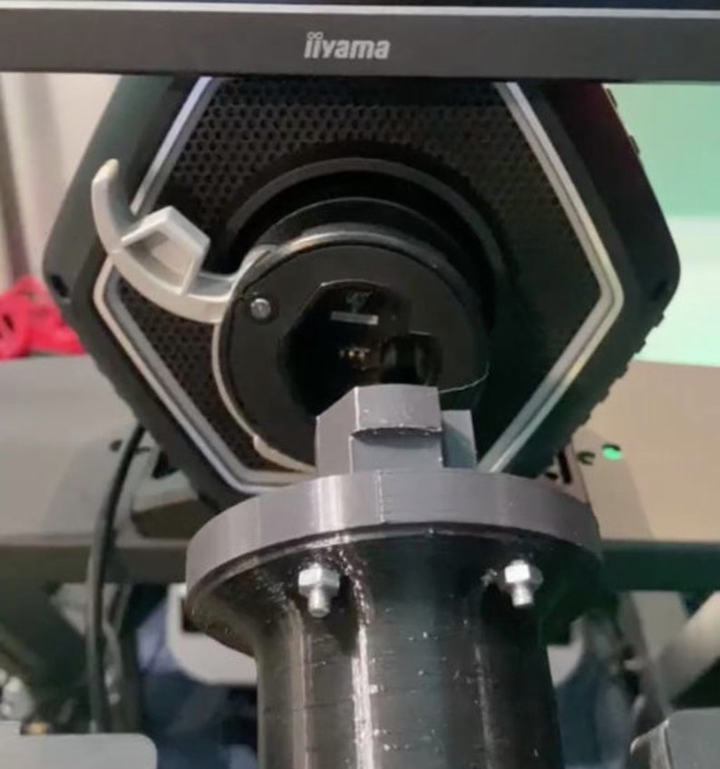 3D File Thrustmaster New Quick Release Adapter T818 (T 818) (version V2 ...