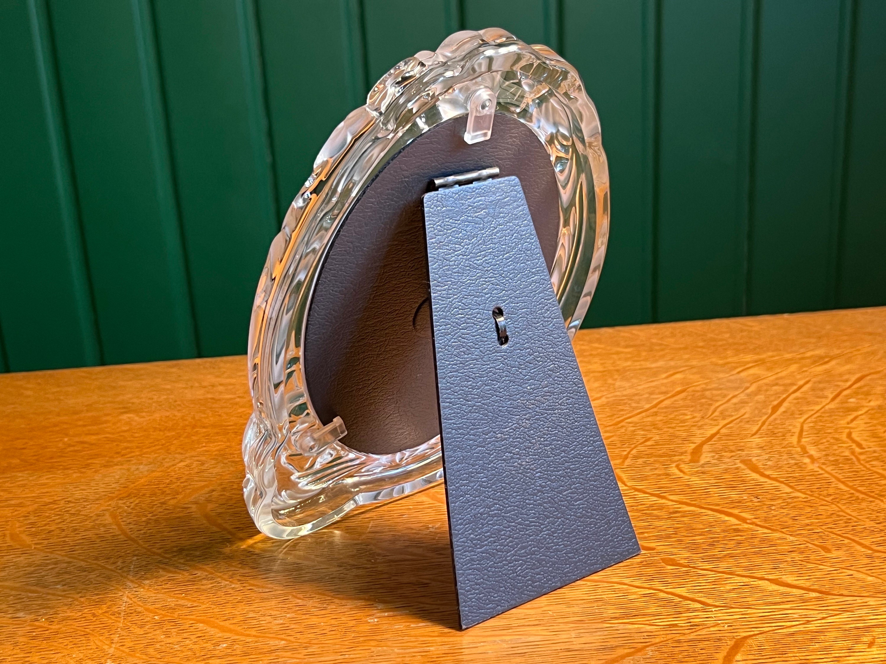 Mikasa Crystal Picture Frame in classic Memories Pattern Oval Frame ...