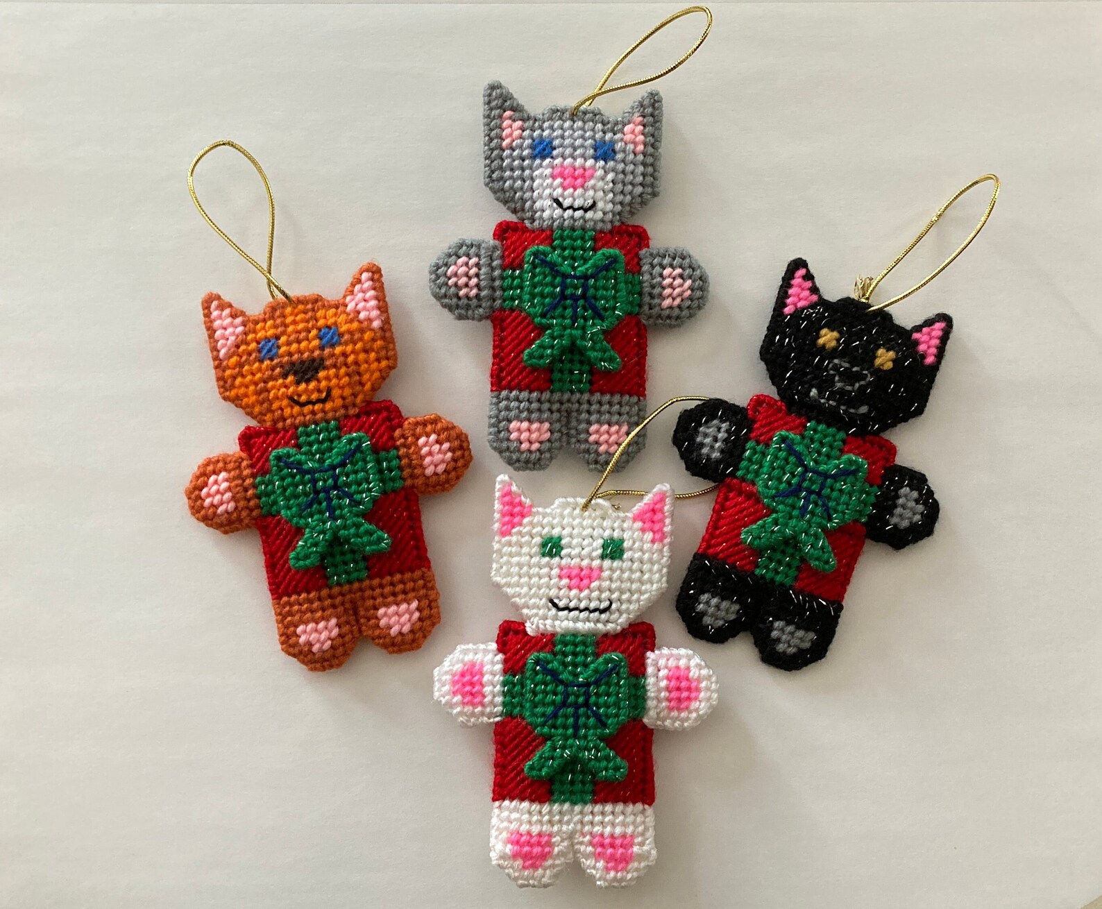 Christmas Cats Plastic Canvas Christmas Ornaments Set of 4 Cats - Etsy