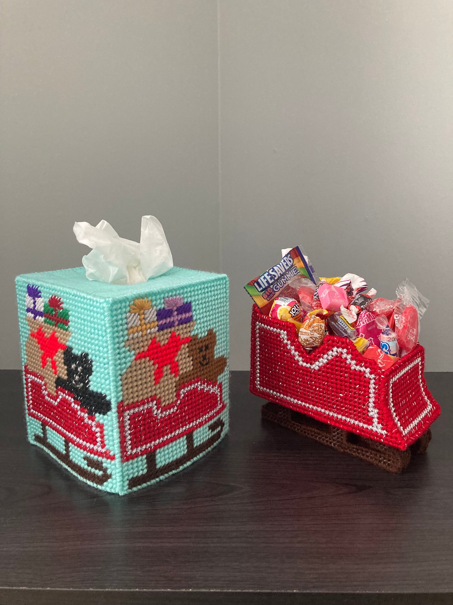 Santa's Sleigh Plastic Canvas Candy Dish and Matching Tissue Box Cover ...