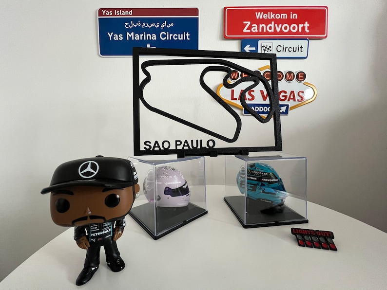 Formula 1 Race Circuit Wall Art Desk / Shelf Décor Freestanding ...