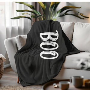 Halloween Decor Spooky Halloween Velveteen Plush Blanket With 'BOO ...