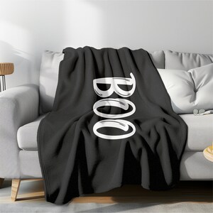 Halloween Decor Spooky Halloween Velveteen Plush Blanket With 'BOO ...