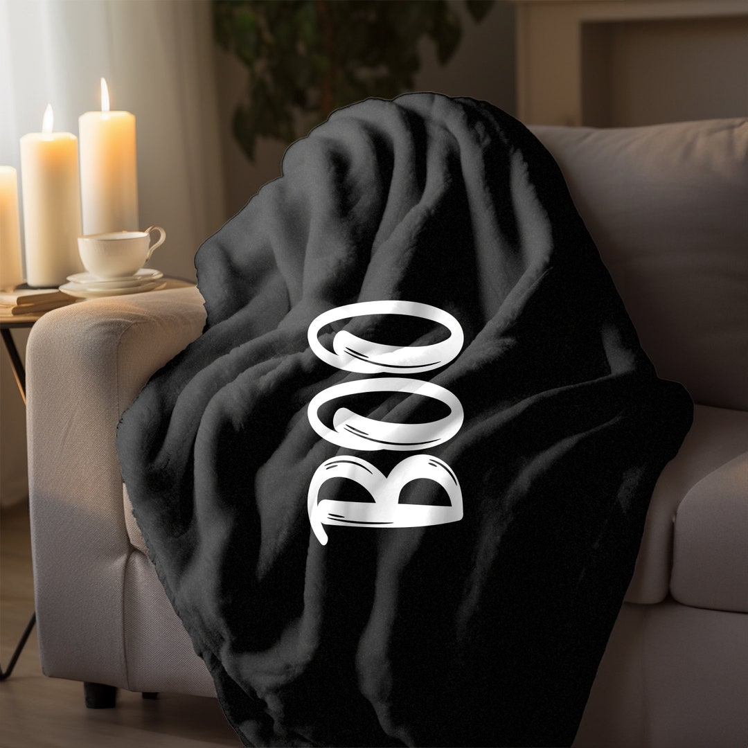 Halloween Decor Spooky Halloween Velveteen Plush Blanket With 'BOO ...