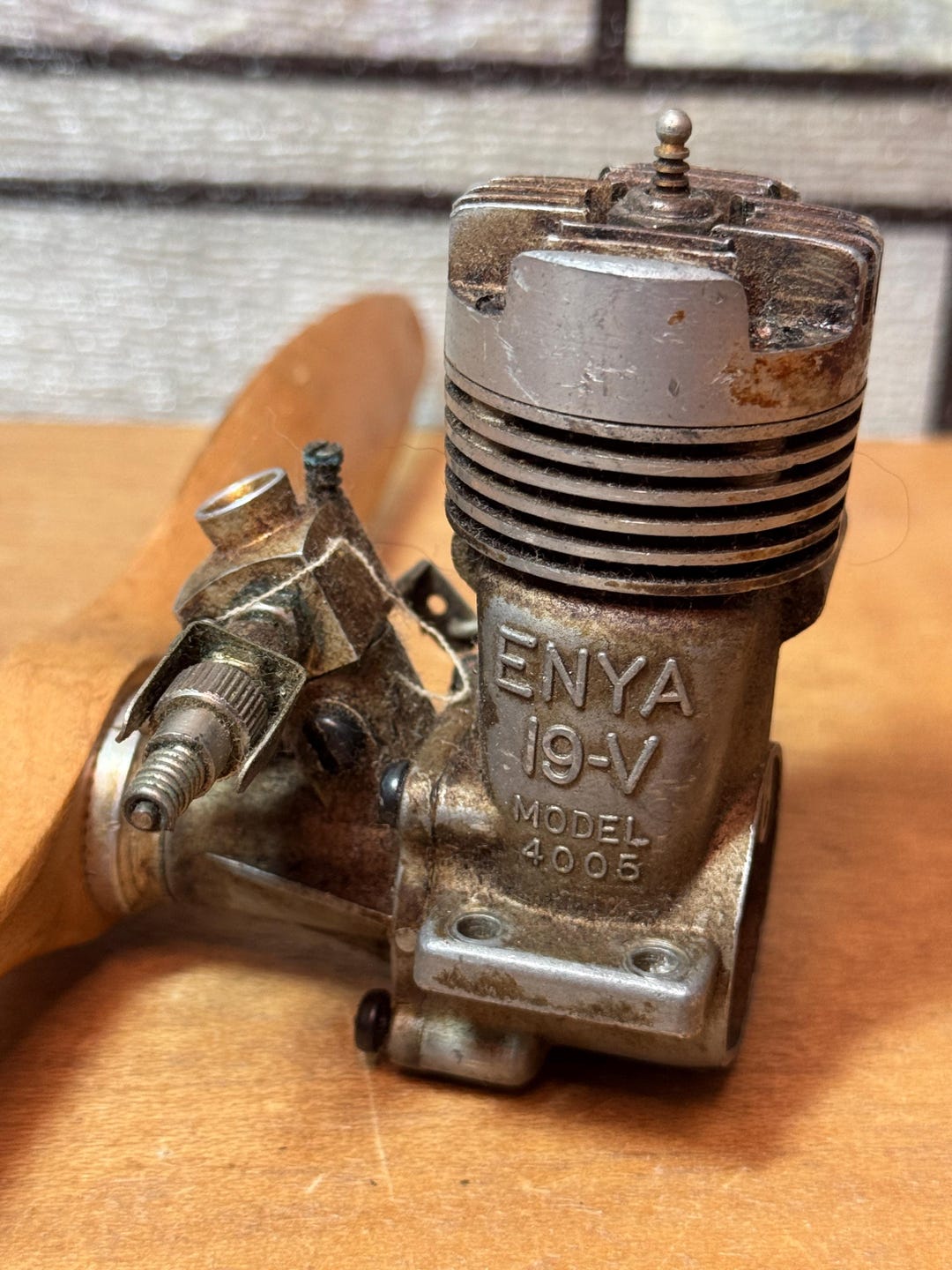 Enya 19-V Model 4005 RC Model Airplane Engine W Propeller, Free Daily Shipping - Etsy