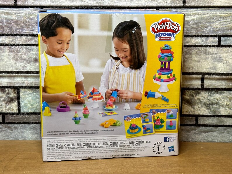 Play-doh Kitchen Creations 5 Color Tubs Frost 'n Fun Cakes Playset ...