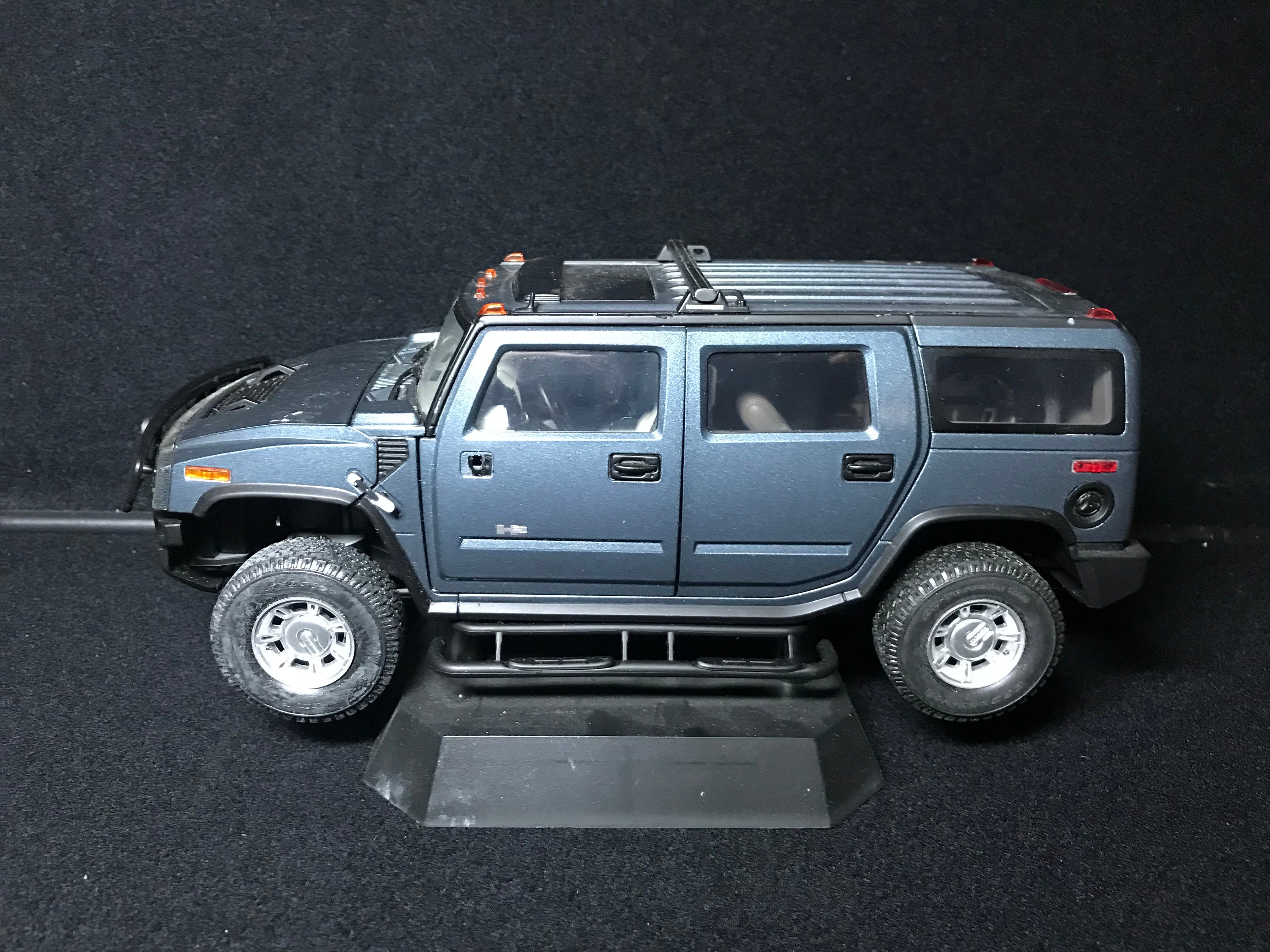 Die-cast Promotions Hummer H2 Replica Car Model With Stand, Same Day ...