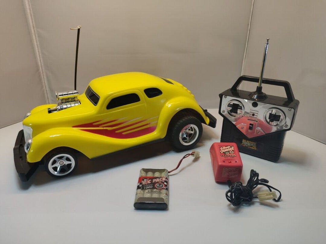 DSI Burnin' Thunder Big Sound Street Machine R/C Car Yellow, Same Day ...